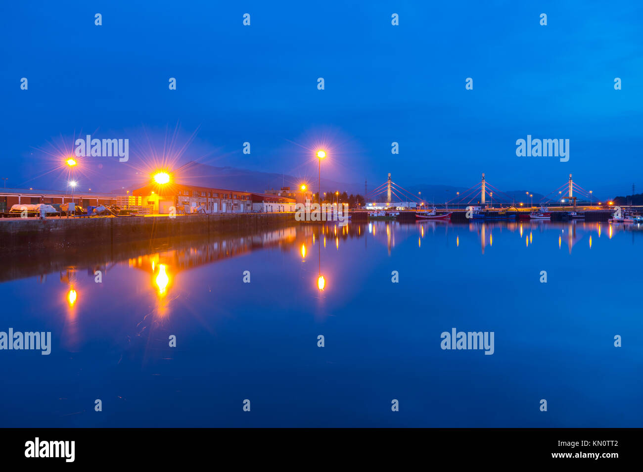 Colindres bridge, Colindres harbour, Cantabrian Sea, Cantabria, Spàin ...
