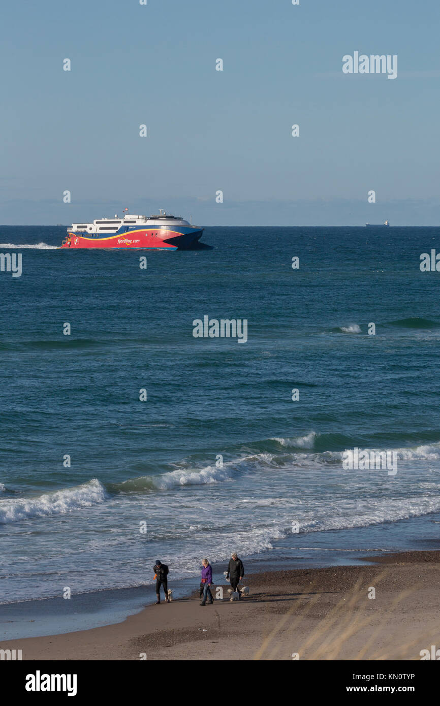 Fast craft hi-res stock photography and images - Alamy