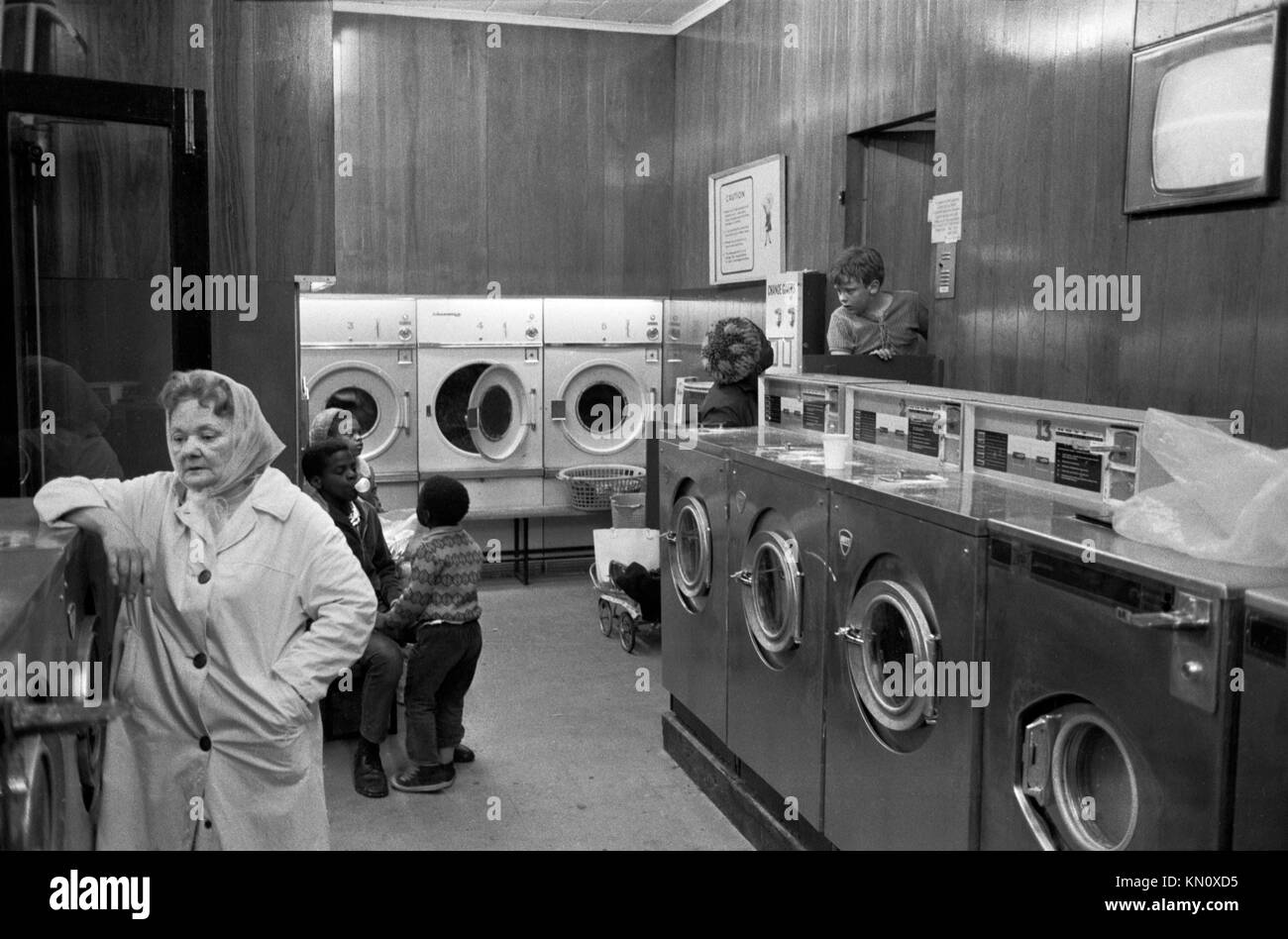 Washing Machine 1970s High Resolution Stock Photography and Images - Alamy