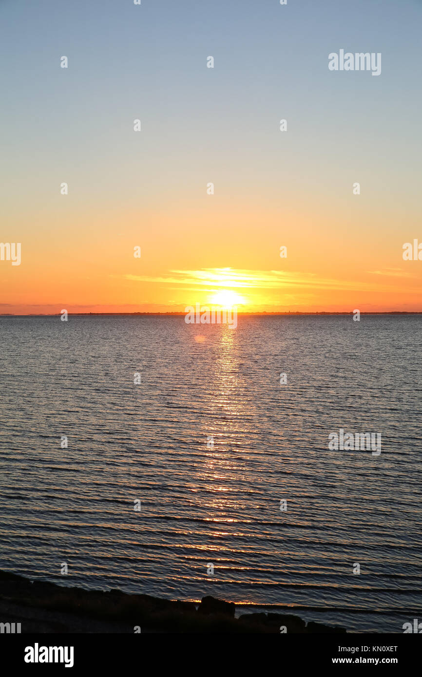 Sunshine reflection on sea hi-res stock photography and images - Alamy