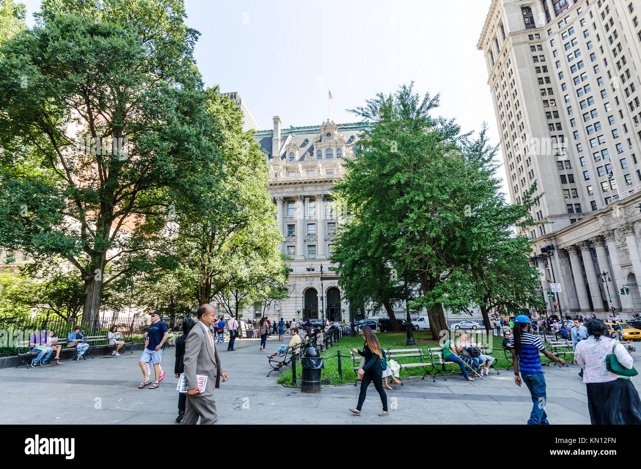 40 story building hi-res stock photography and images - Alamy