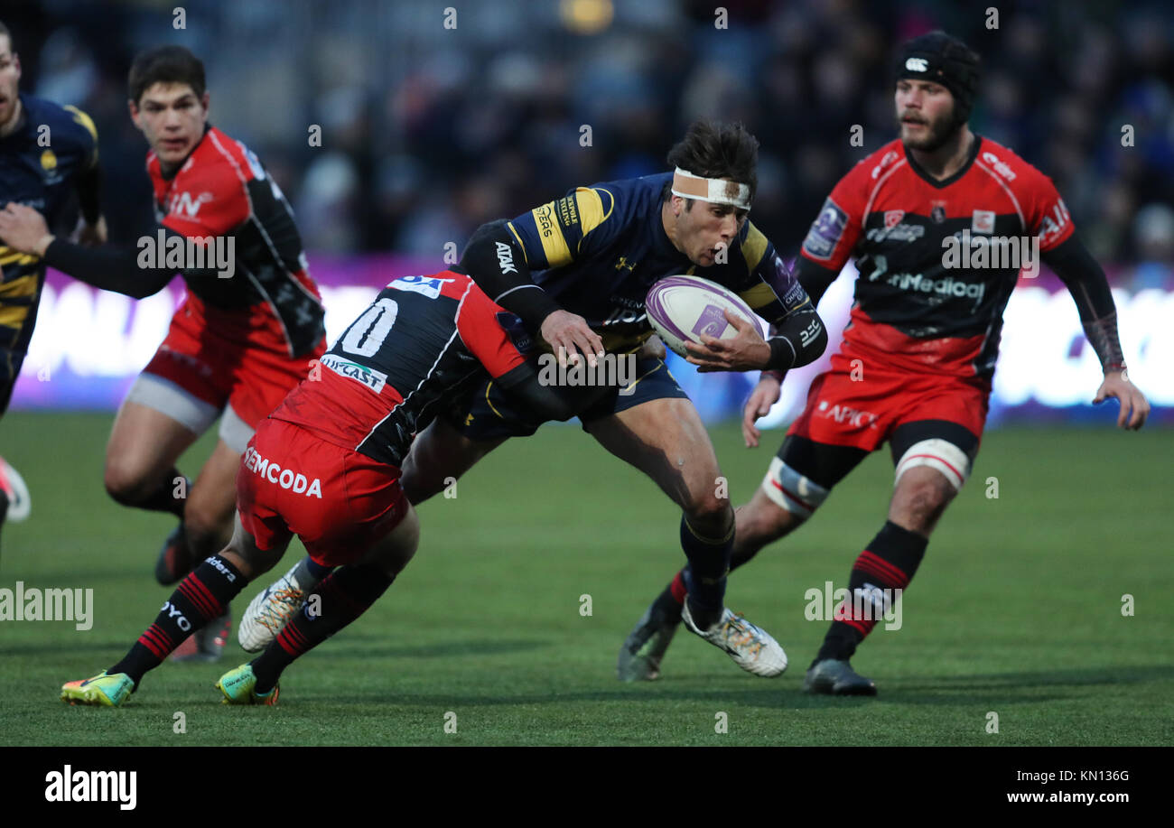 Worcester Warriors' Dean Hammond is tackled by Oyonnax's Christopher ...