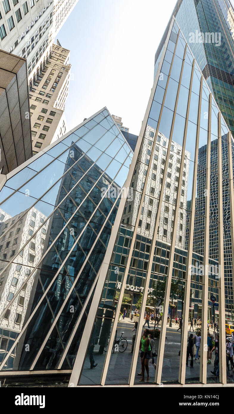 Trylon towers hi-res stock photography and images - Alamy