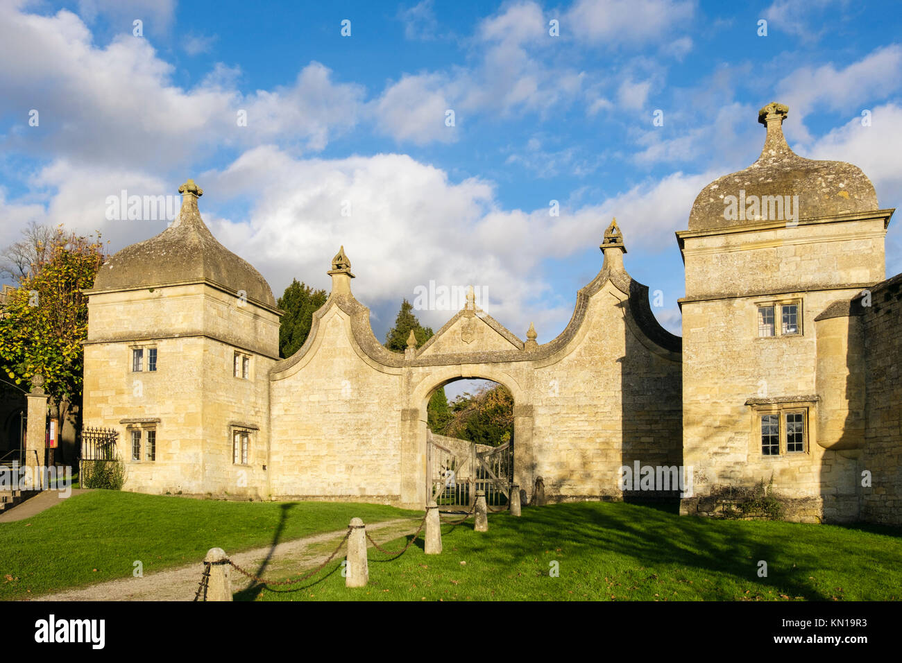 Gatehouses High Resolution Stock Photography and Images - Alamy