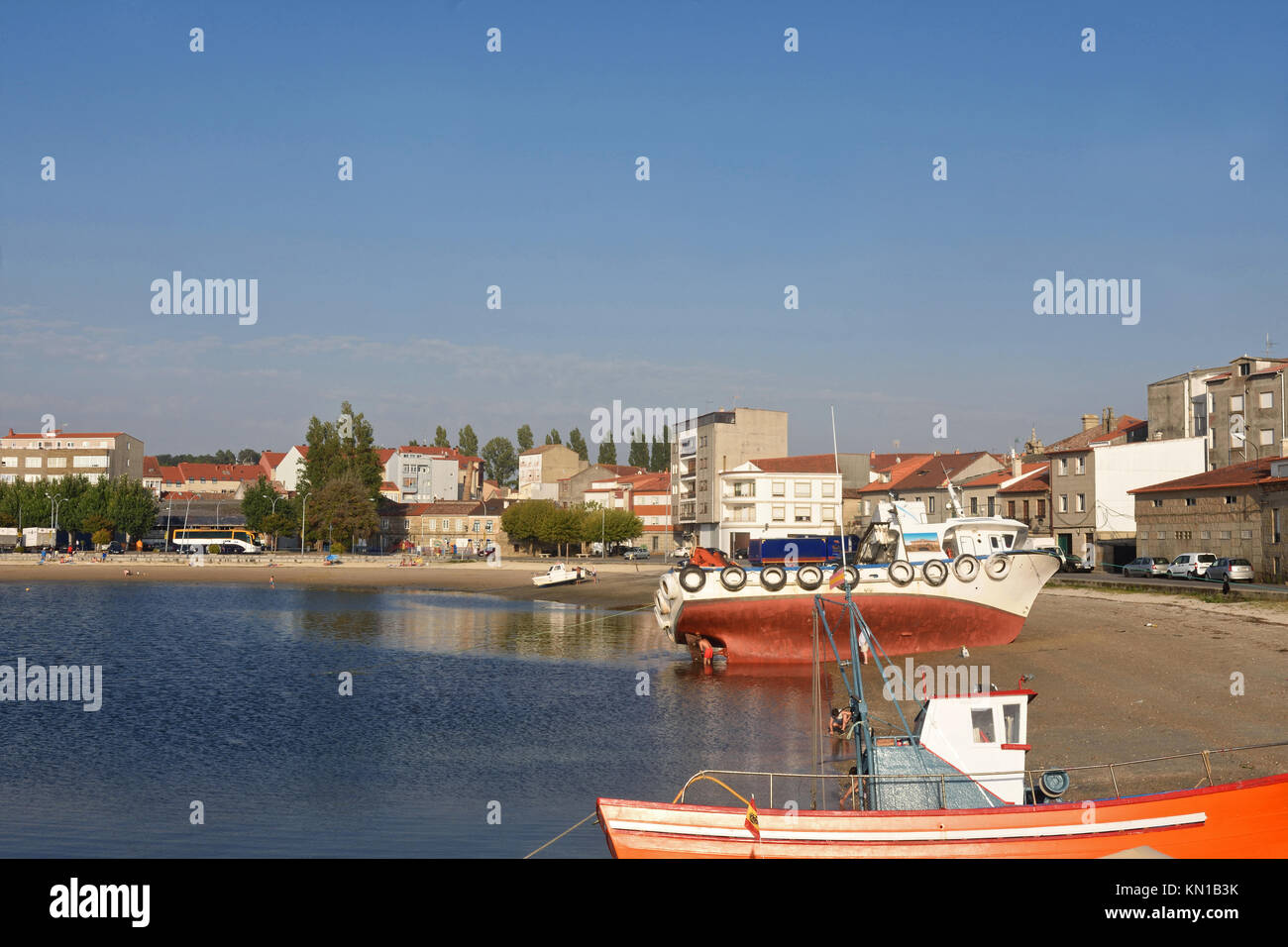Cambados beach and village hi-res stock photography and images - Alamy