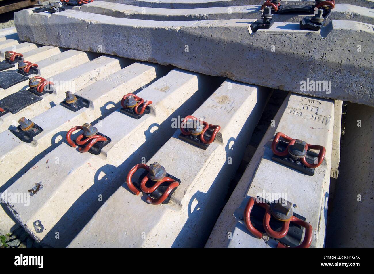 Cross cross concrete beams hi-res stock photography and images - Alamy