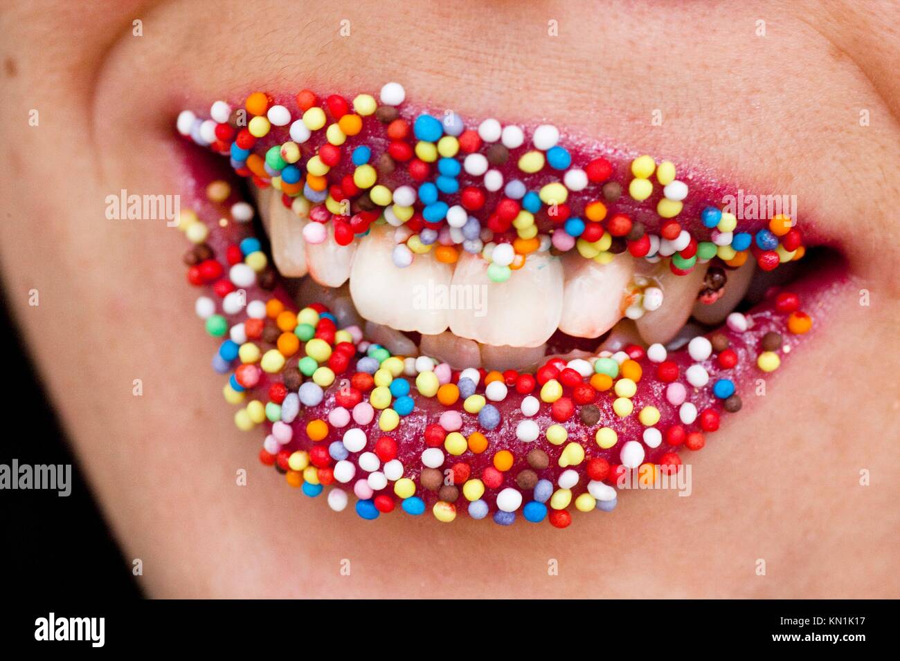 Woman red lips sugar hi-res stock photography and images - Alamy