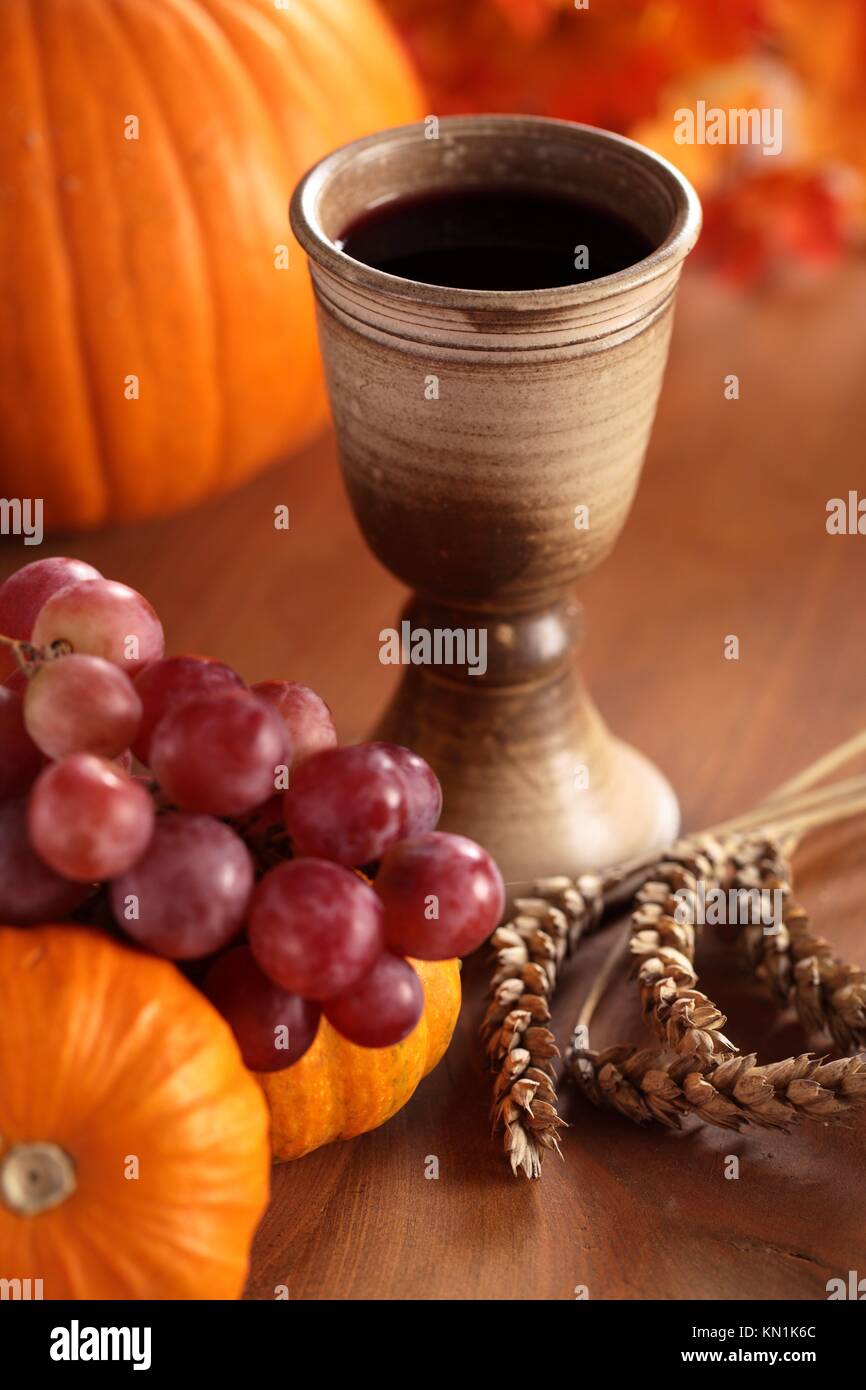 Chalice of wine hi-res stock photography and images - Alamy