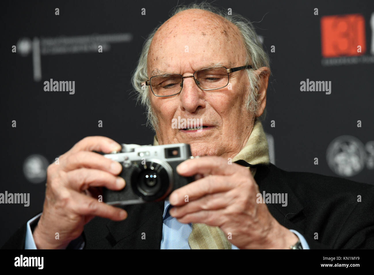 Berlin, Germany. 9th Dec, 2017. The Spanish film director Carlos Saura ...