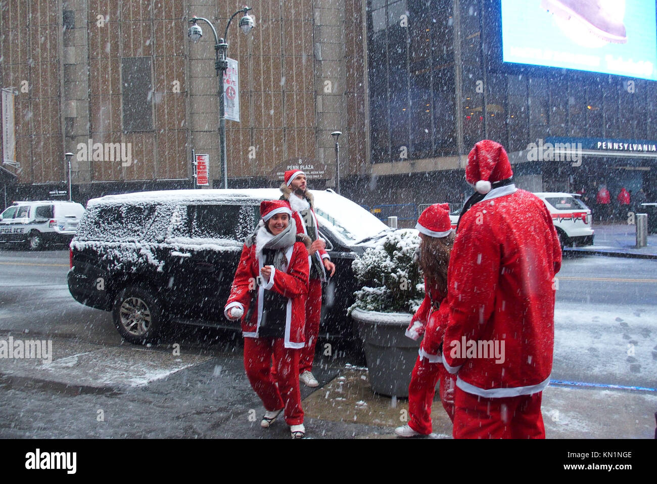 New York, New York, USA. 9th Dec, 2017. SantaCon 2017 New York City ...