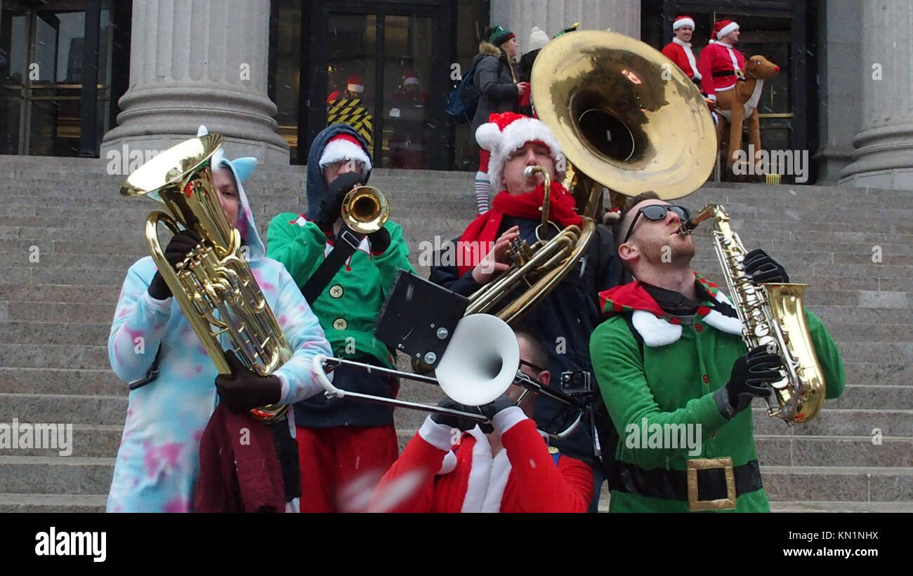 New York, New York, USA. 9th Dec, 2017. SantaCon 2017 New York City ...