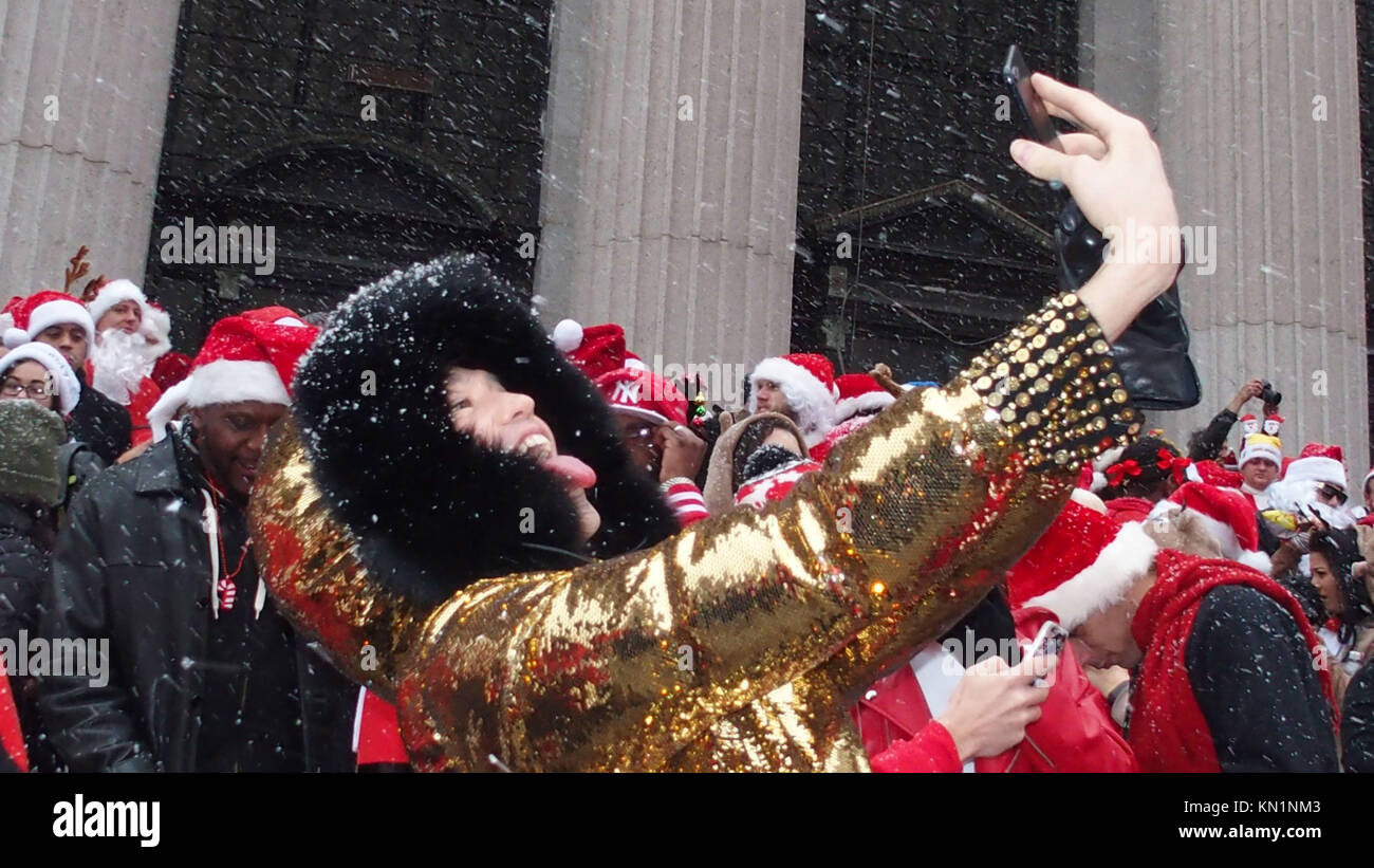 New York, New York, USA. 9th Dec, 2017. SantaCon 2017 New York City ...