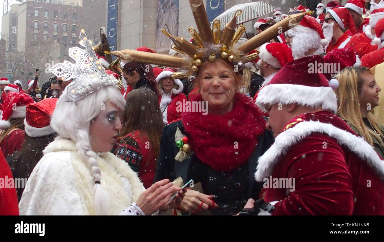 New York, New York, USA. 9th Dec, 2017. SantaCon 2017 New York City ...