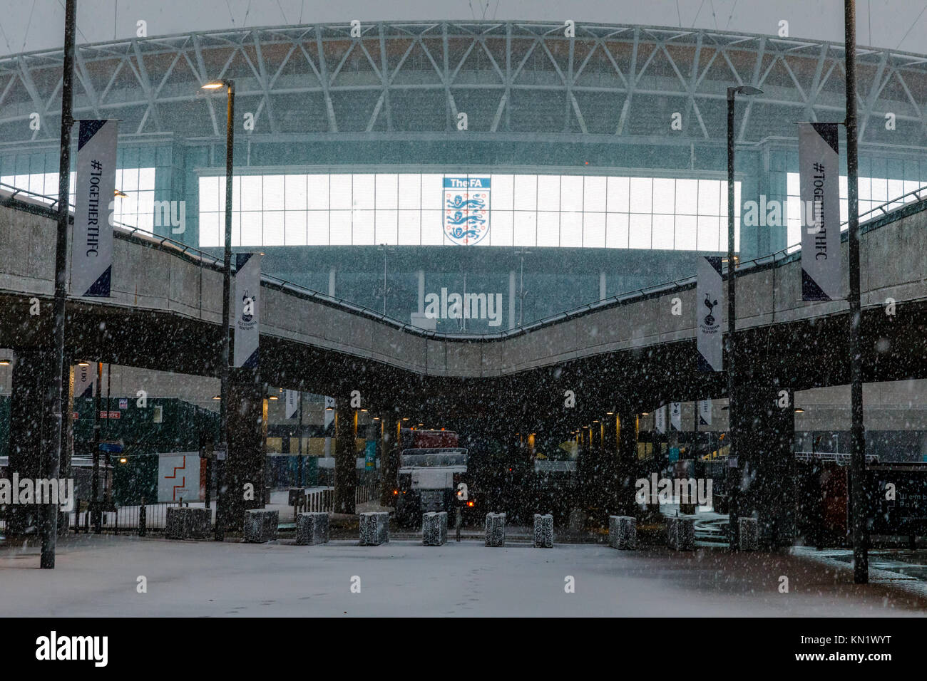 UK Weather, first snowfall in London / Wembley Park Credit: amanda rose ...