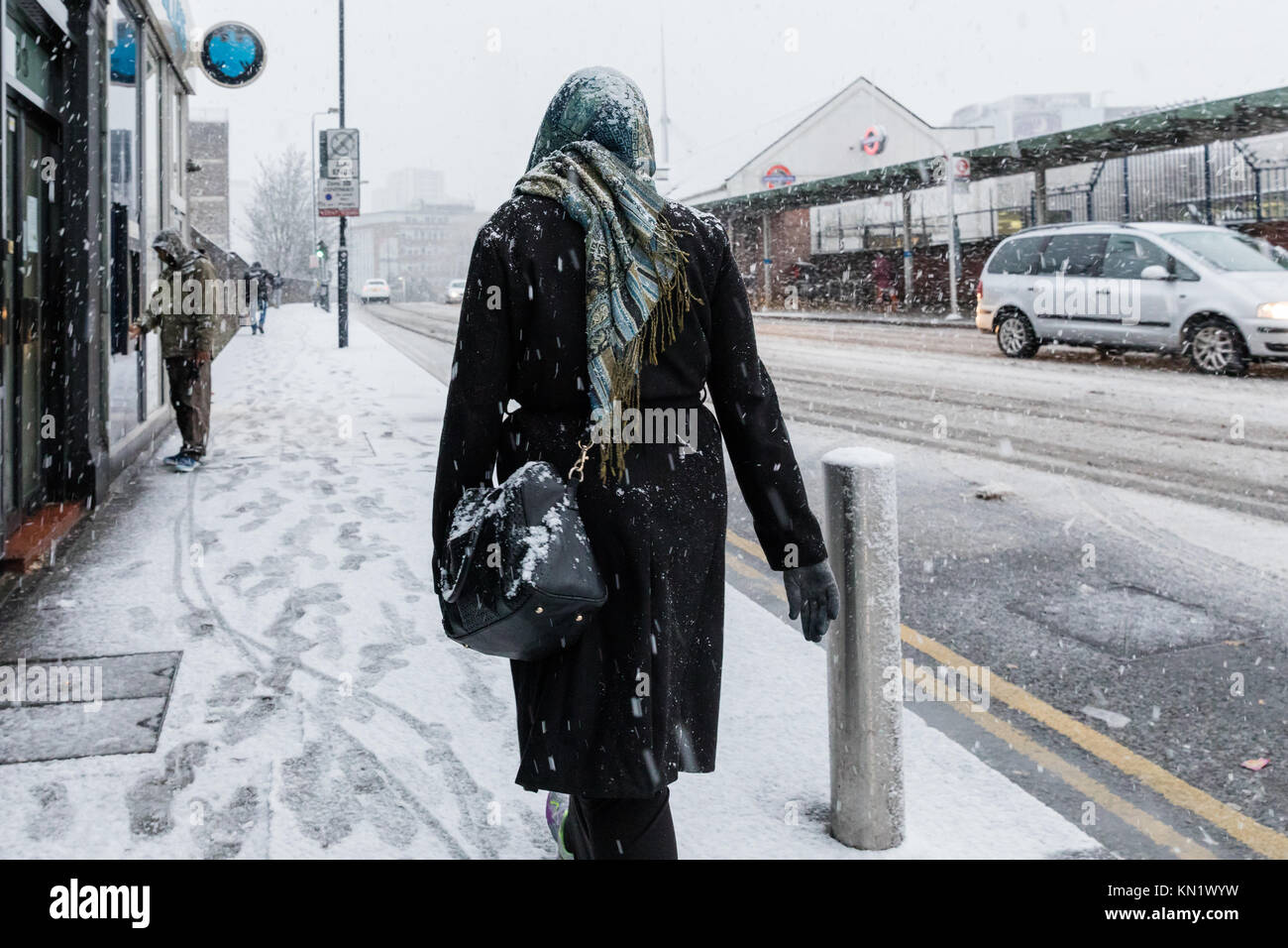 UK Weather, first snowfall in London / Wembley Park Credit: amanda rose ...