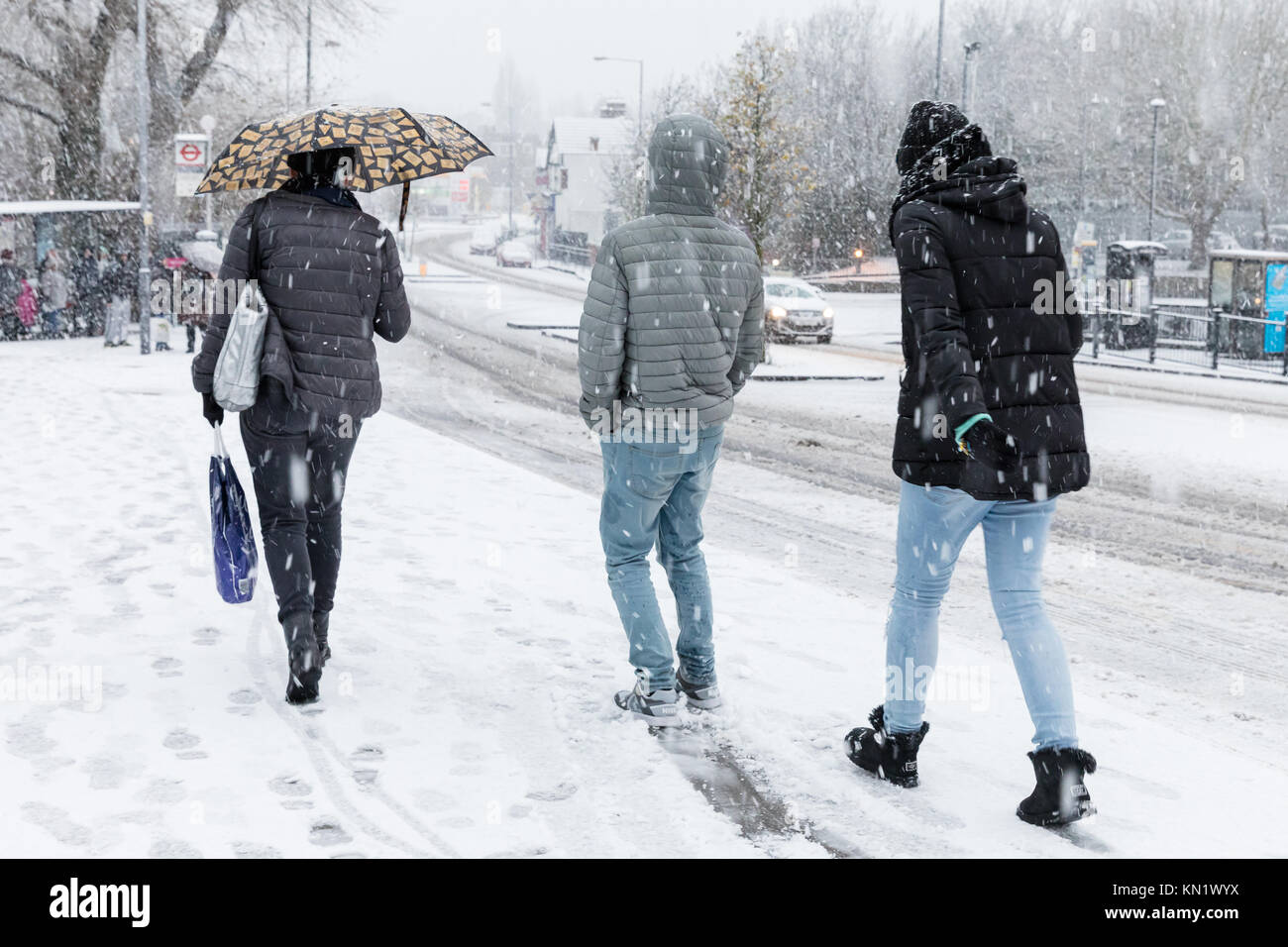 UK Weather, first snowfall in London / Wembley Park Credit: amanda rose ...