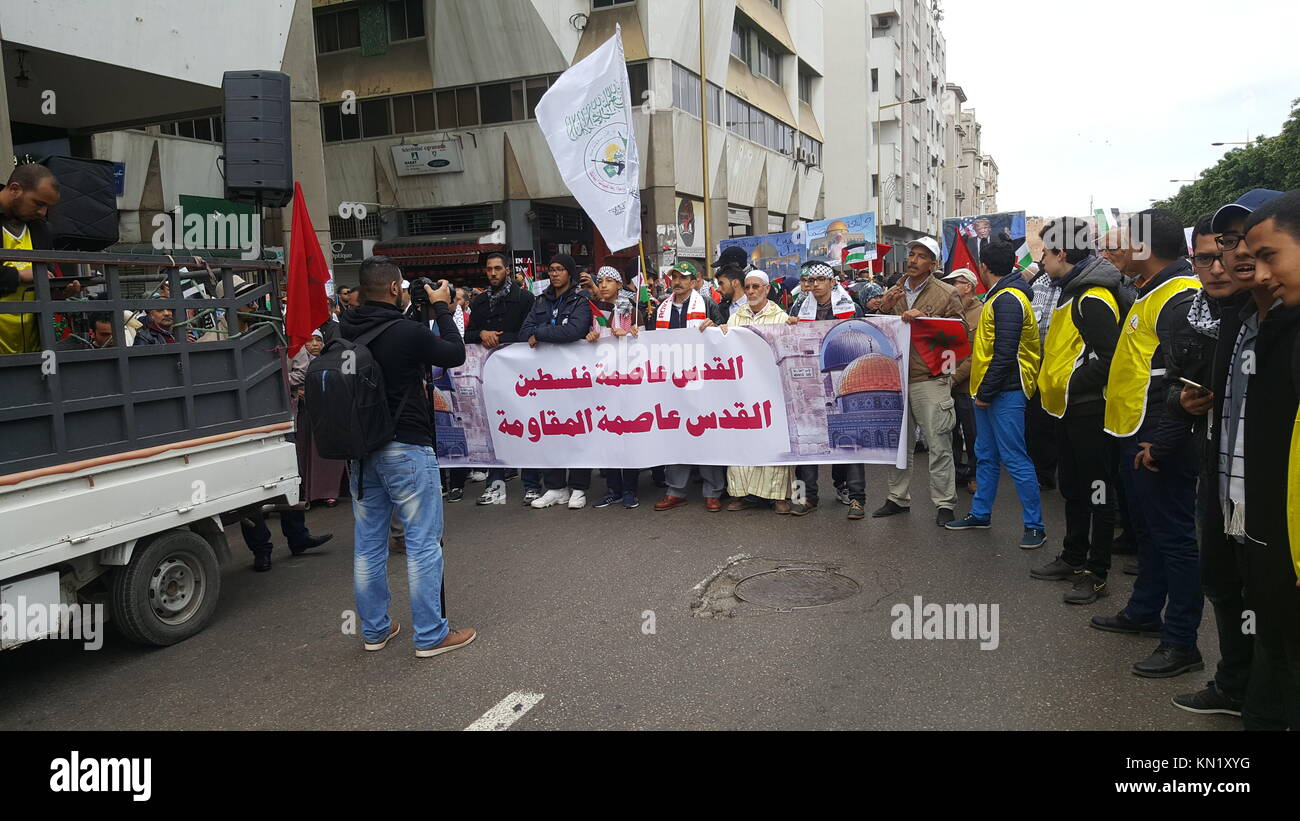 people gadering at Rabat to protest against trump Stock Photo - Alamy