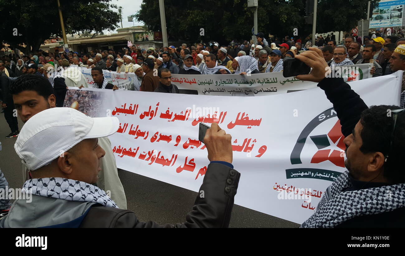 people gadering at Rabat to protest against trump Stock Photo - Alamy