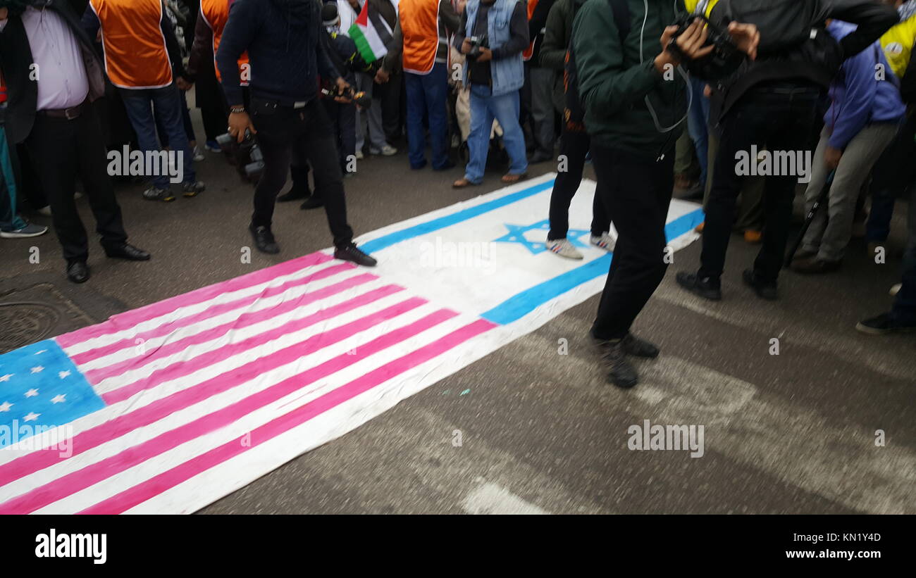 people gadering at Rabat to protest against trump Stock Photo - Alamy