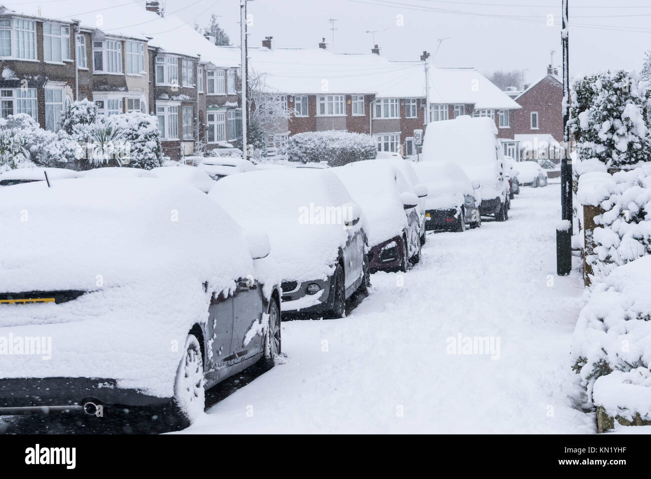 COVENTRY, UK. 10th Dec, 2017. Heavy snow for the first time in 5 years ...