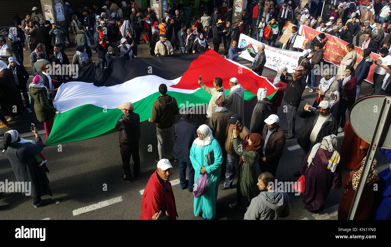 people gadering at Rabat to protest against trump Stock Photo - Alamy