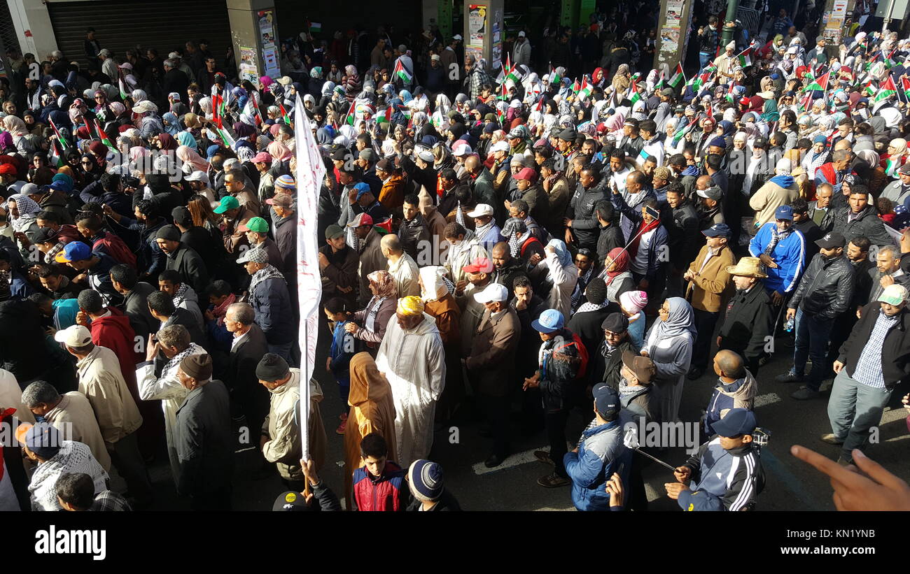 people gadering at Rabat to protest against trump Stock Photo - Alamy