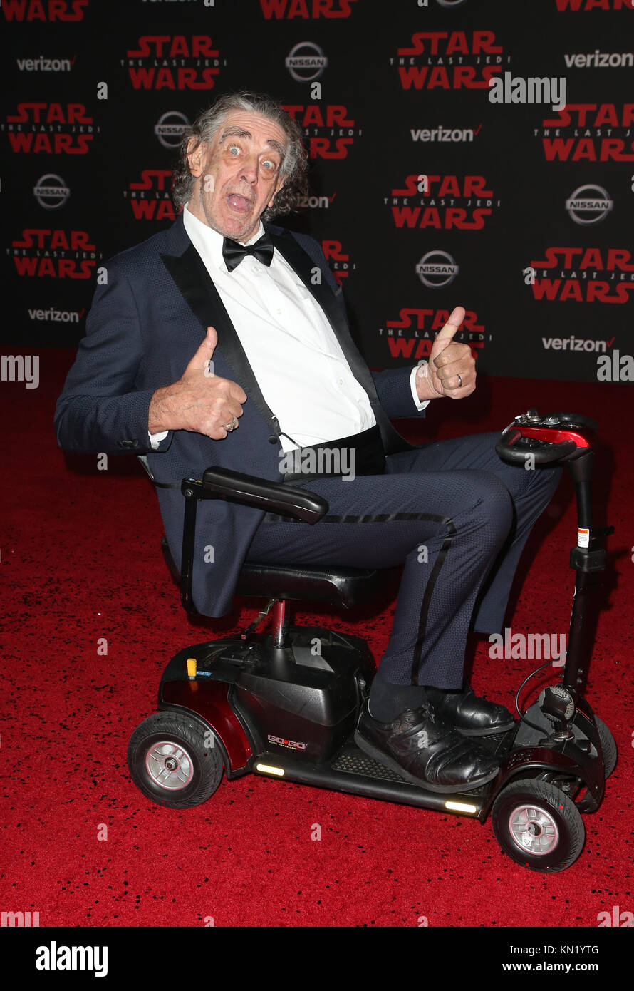 Los Angeles, Ca, USA. 9th Dec, 2017. Peter Mayhew, at Premiere Of ...