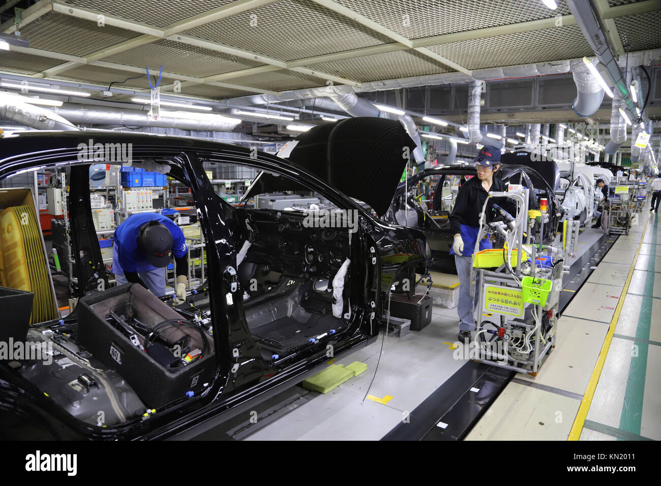 Assemble Car Parts High Resolution Stock Photography and Images - Alamy