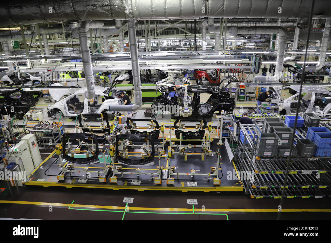 Assemble Car Parts High Resolution Stock Photography and Images - Alamy