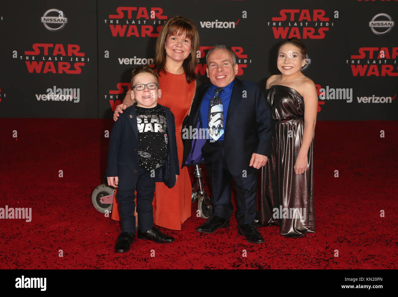 LOS ANGELES, CA - DECEMBER 9: Warwick Davis, Samantha Davis, Lloyd ...