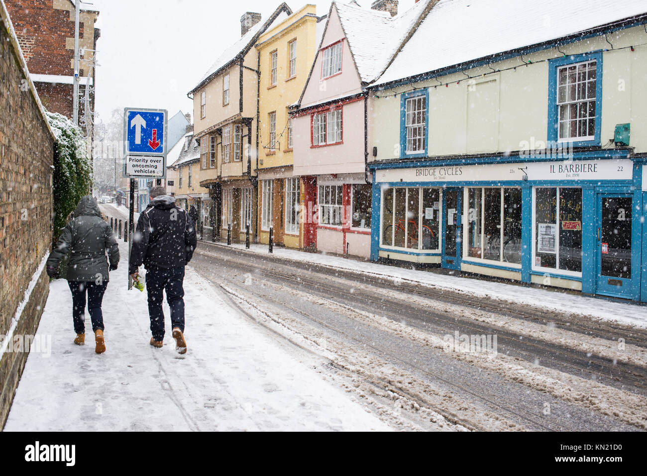 Cambridge, UK - 10 December 2017. UK Weather: Heavy snow in Cambridge ...
