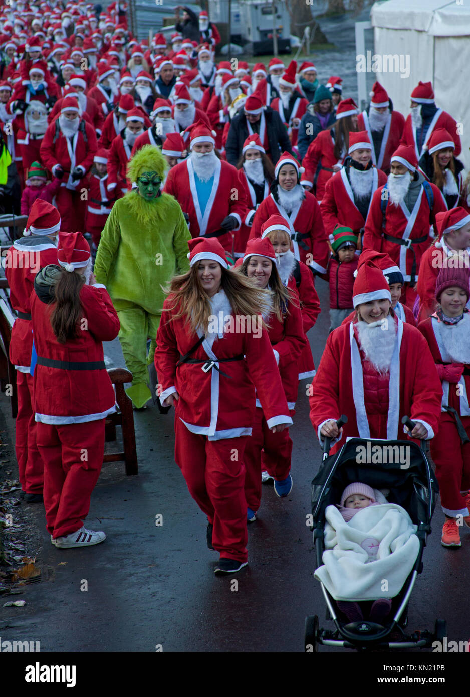 10 Dec. 2017. Edinburgh Santa Run, West Princes Street Gardens ...