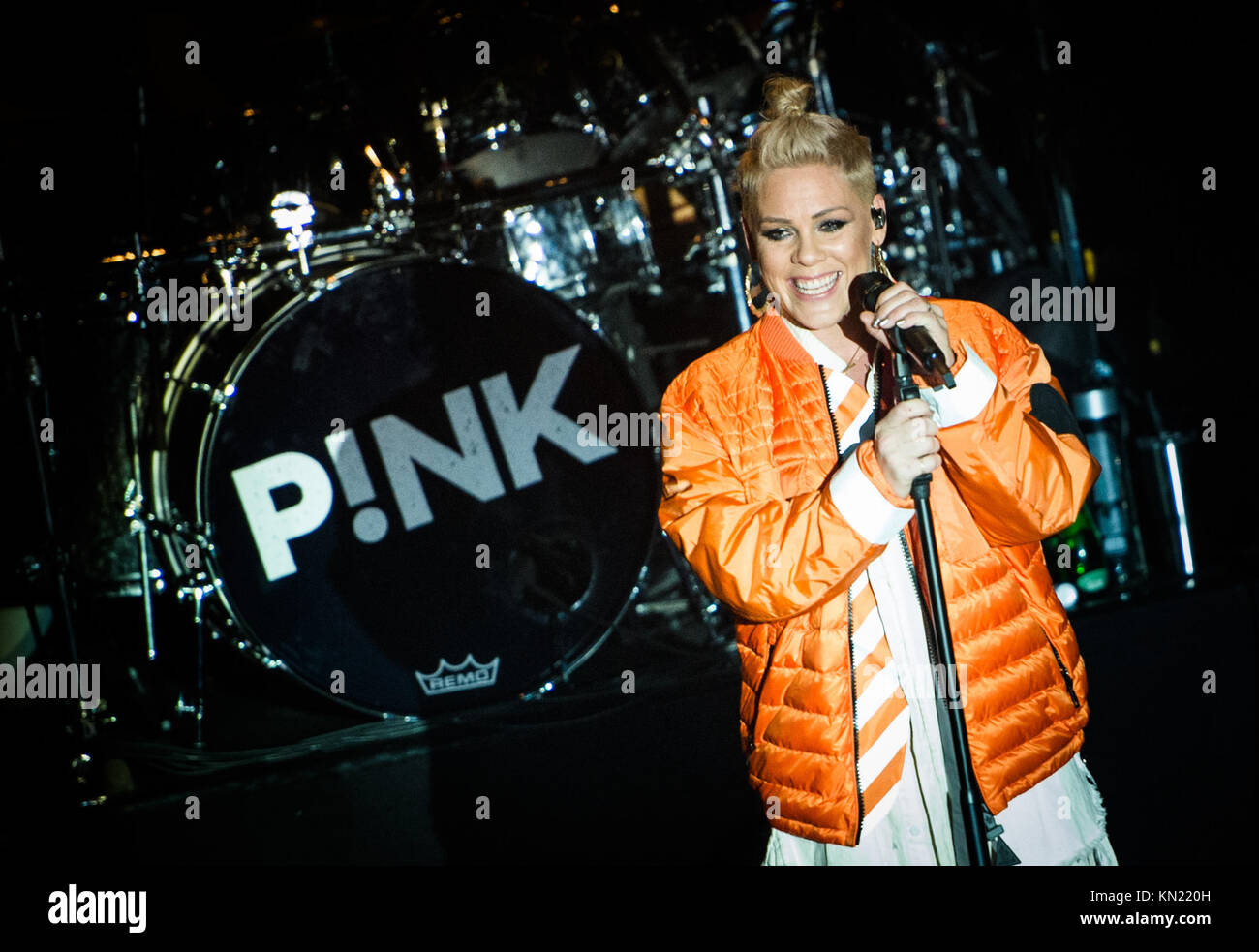 Berlin, Germany. 09th Dec, 2017. US singer Pink performing in concert ...