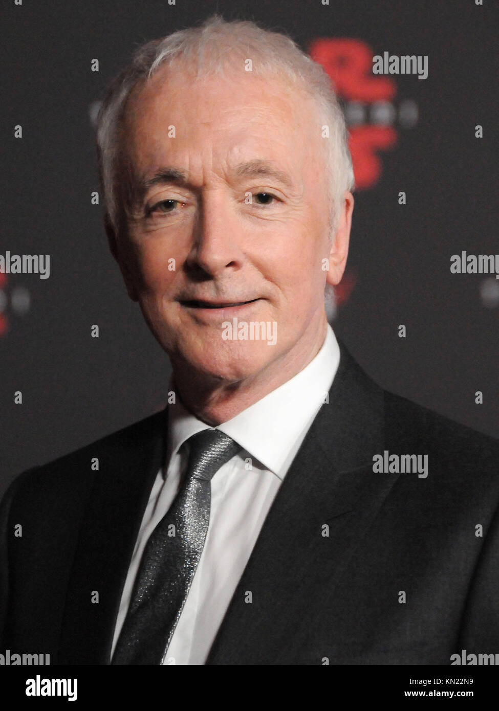 Los Angeles, USA. 09th Dec, 2017. Actor Anthony Daniels attends the ...