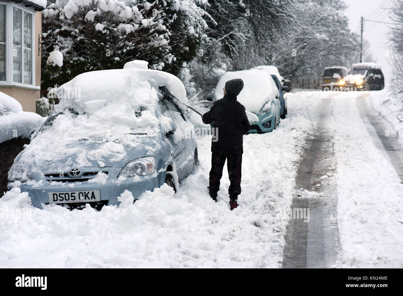 12 Inches Of Snow High Resolution Stock Photography and Images - Alamy