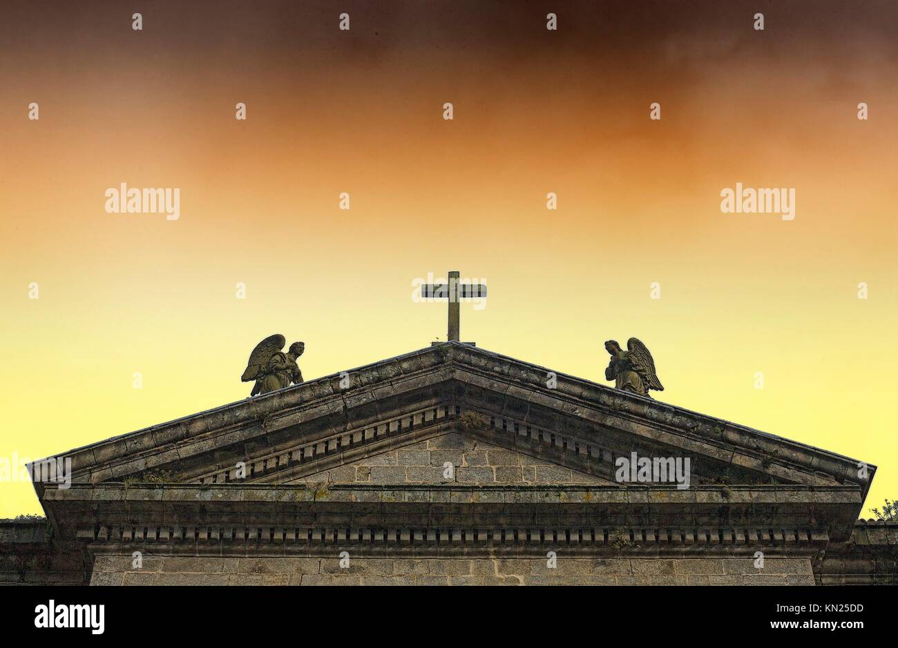 Granite pediment hi-res stock photography and images - Alamy