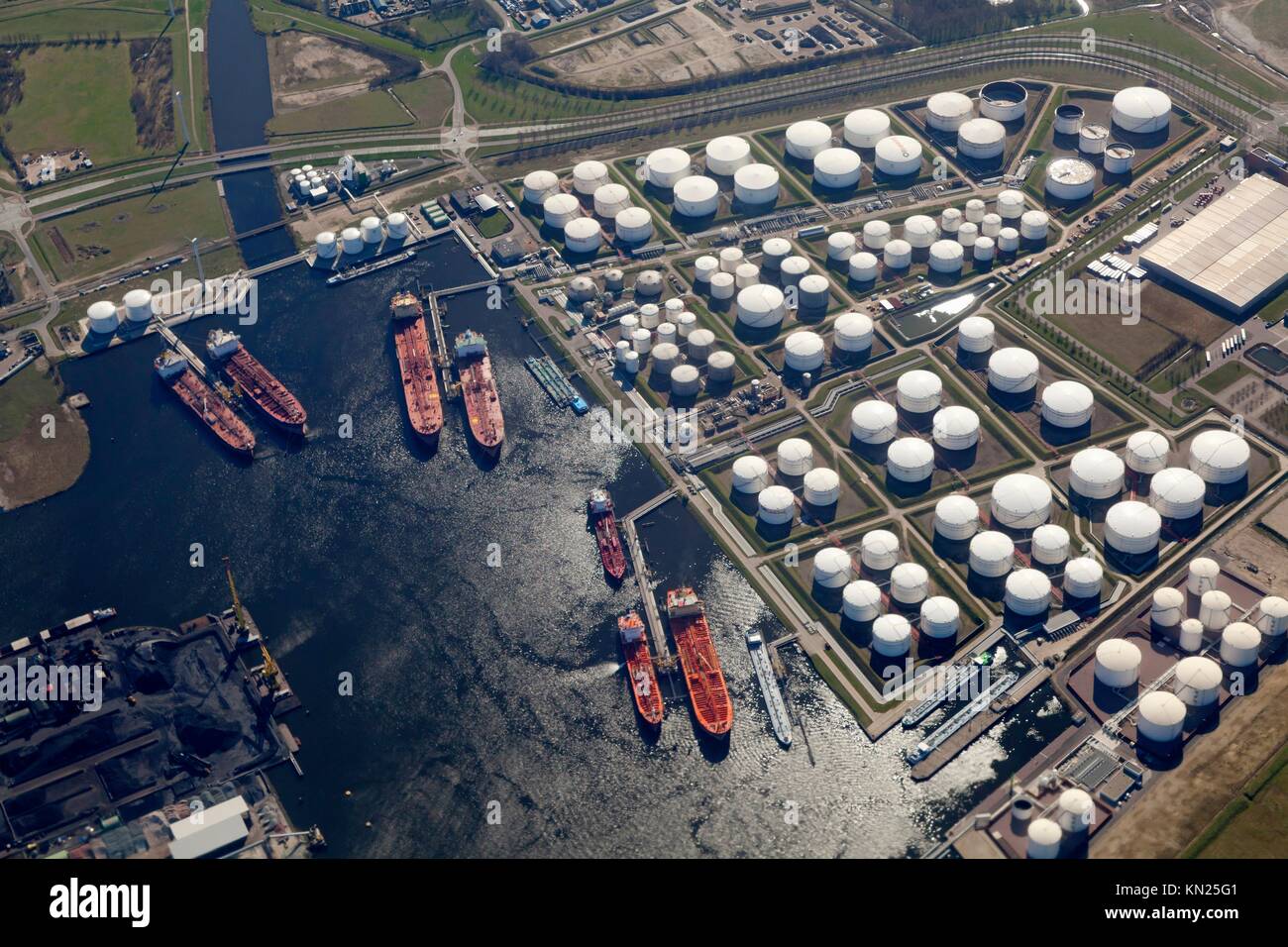 Vopak Terminal High Resolution Stock Photography and Images - Alamy
