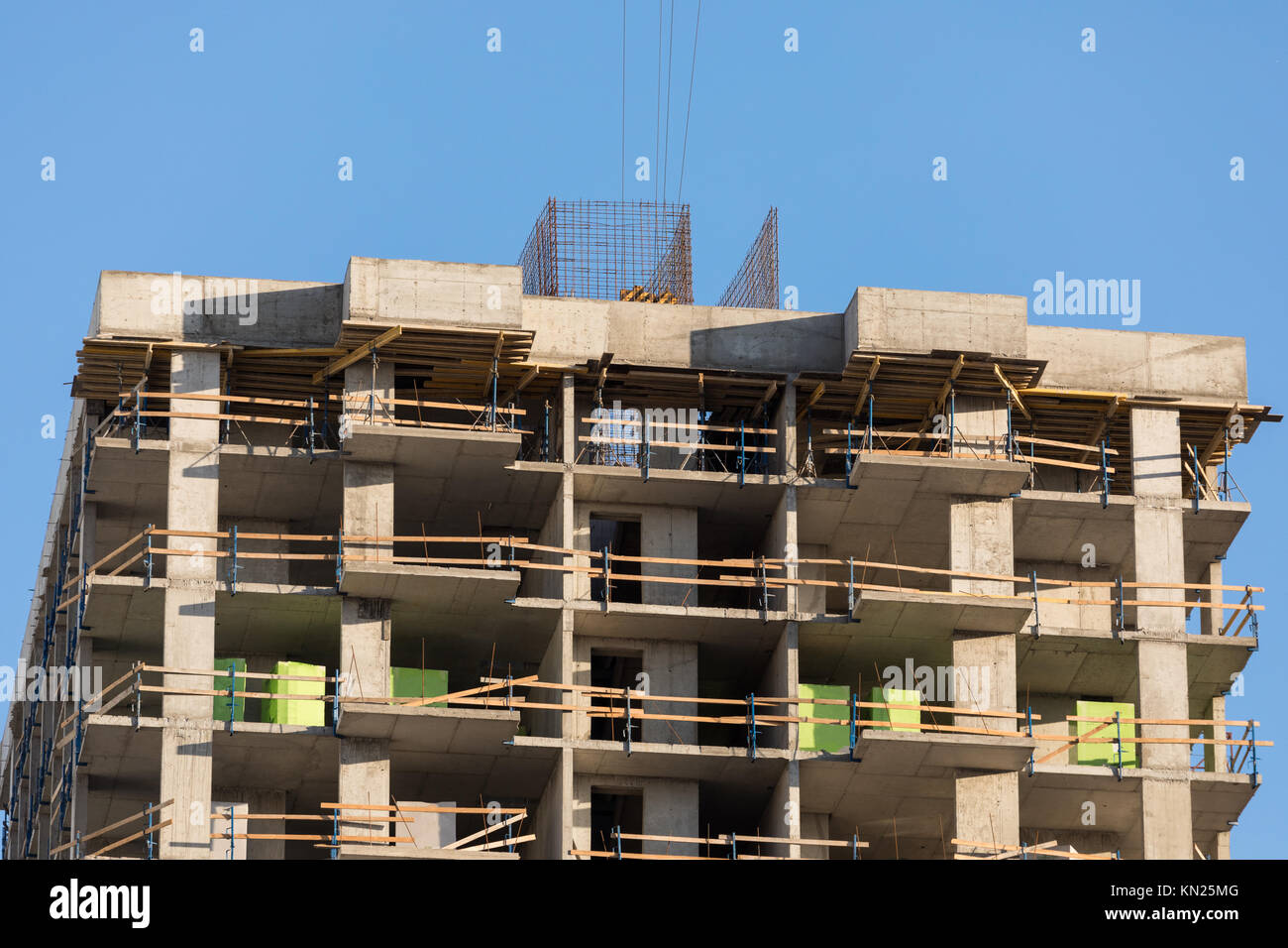 Construction of an apartment house Stock Photo - Alamy