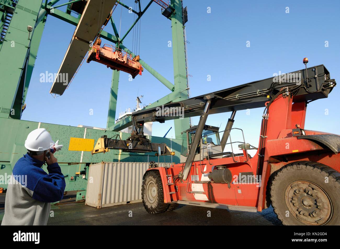 Truck container loading port hi-res stock photography and images - Alamy