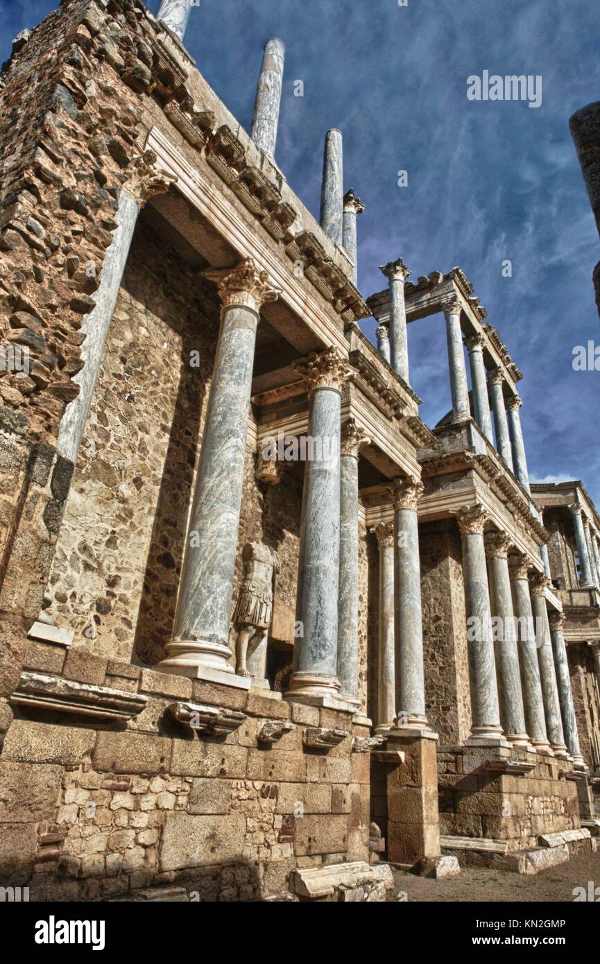 Roman empire statues hi-res stock photography and images - Alamy