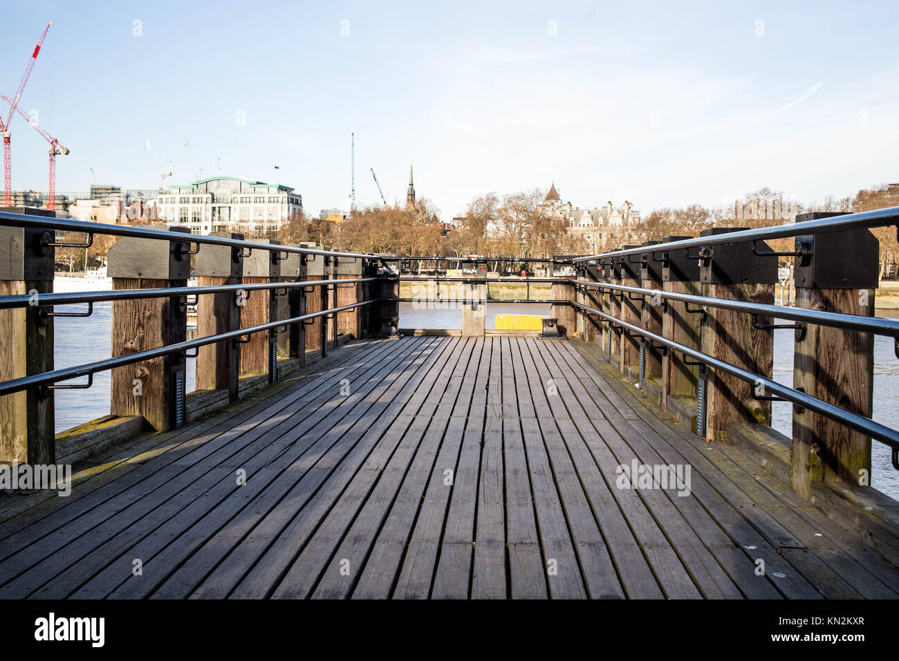 Old thames jetty hi-res stock photography and images - Alamy