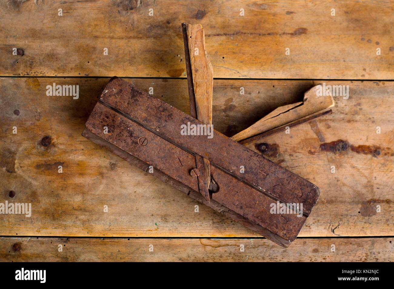 carpenter vintage wood planer tool planer rusted on retro background ...