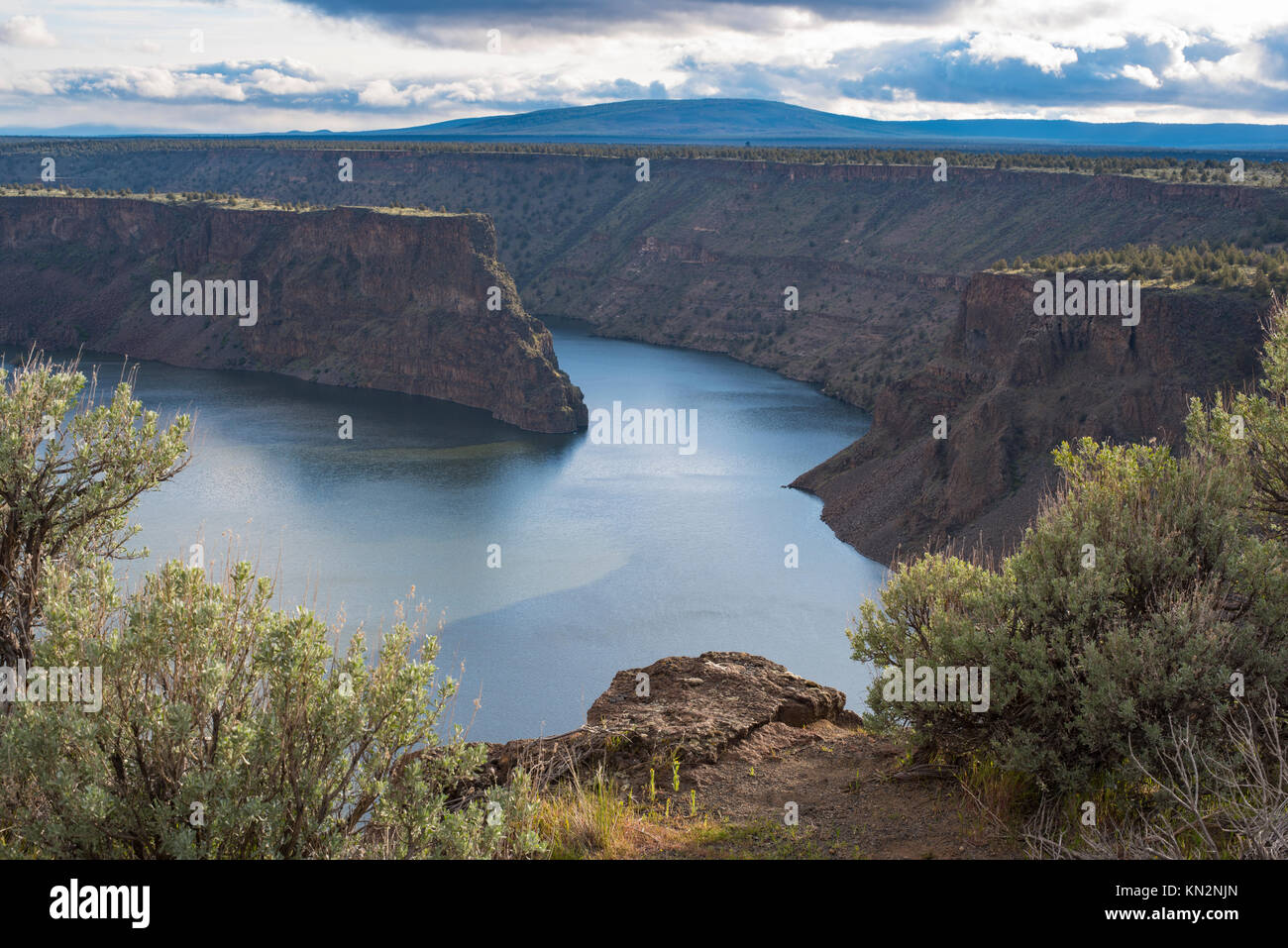 Deschutes river hi-res stock photography and images - Alamy