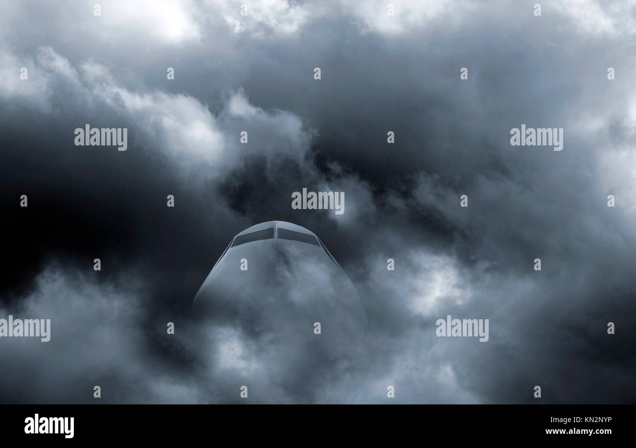 Airplane cockpit and storm hi-res stock photography and images - Alamy