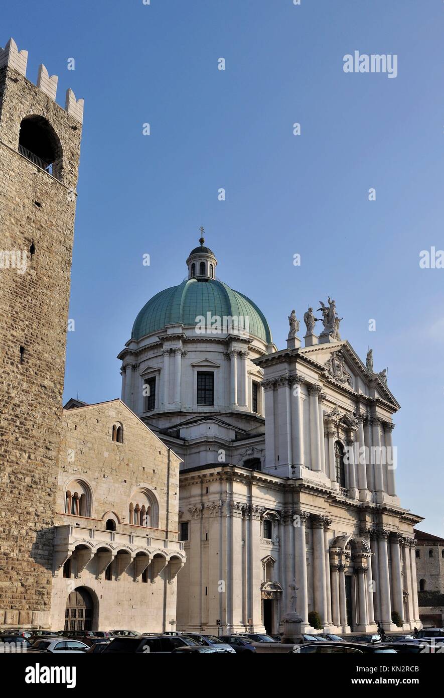 Monumental buildings hi-res stock photography and images - Alamy
