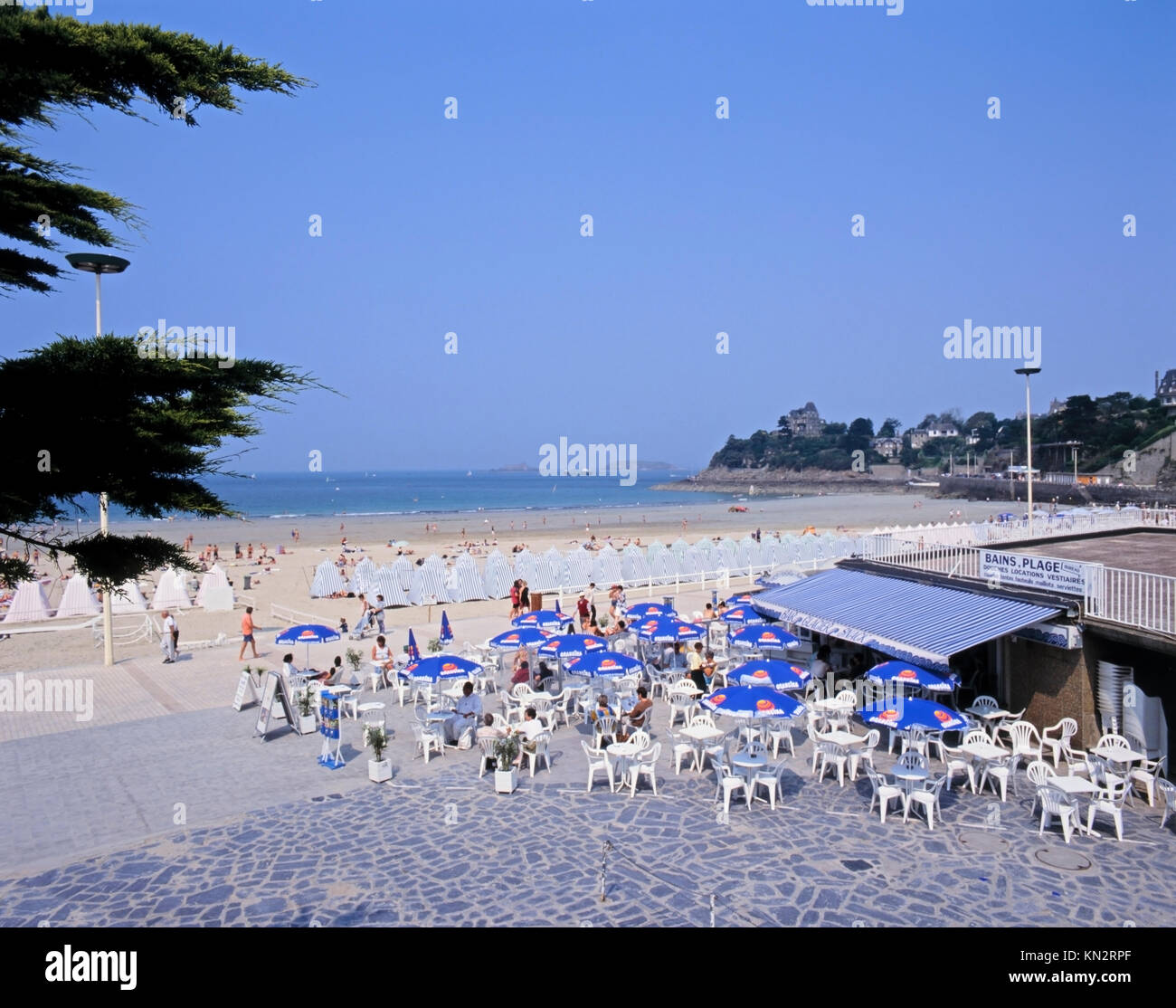 Plage Et Promenade Hi res Stock Photography And Images Alamy