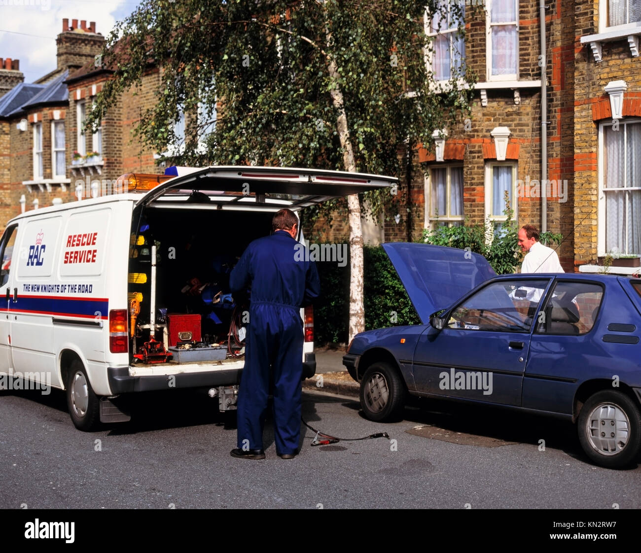 Rac breakdown cover roadside rescue hi-res stock photography and images ...