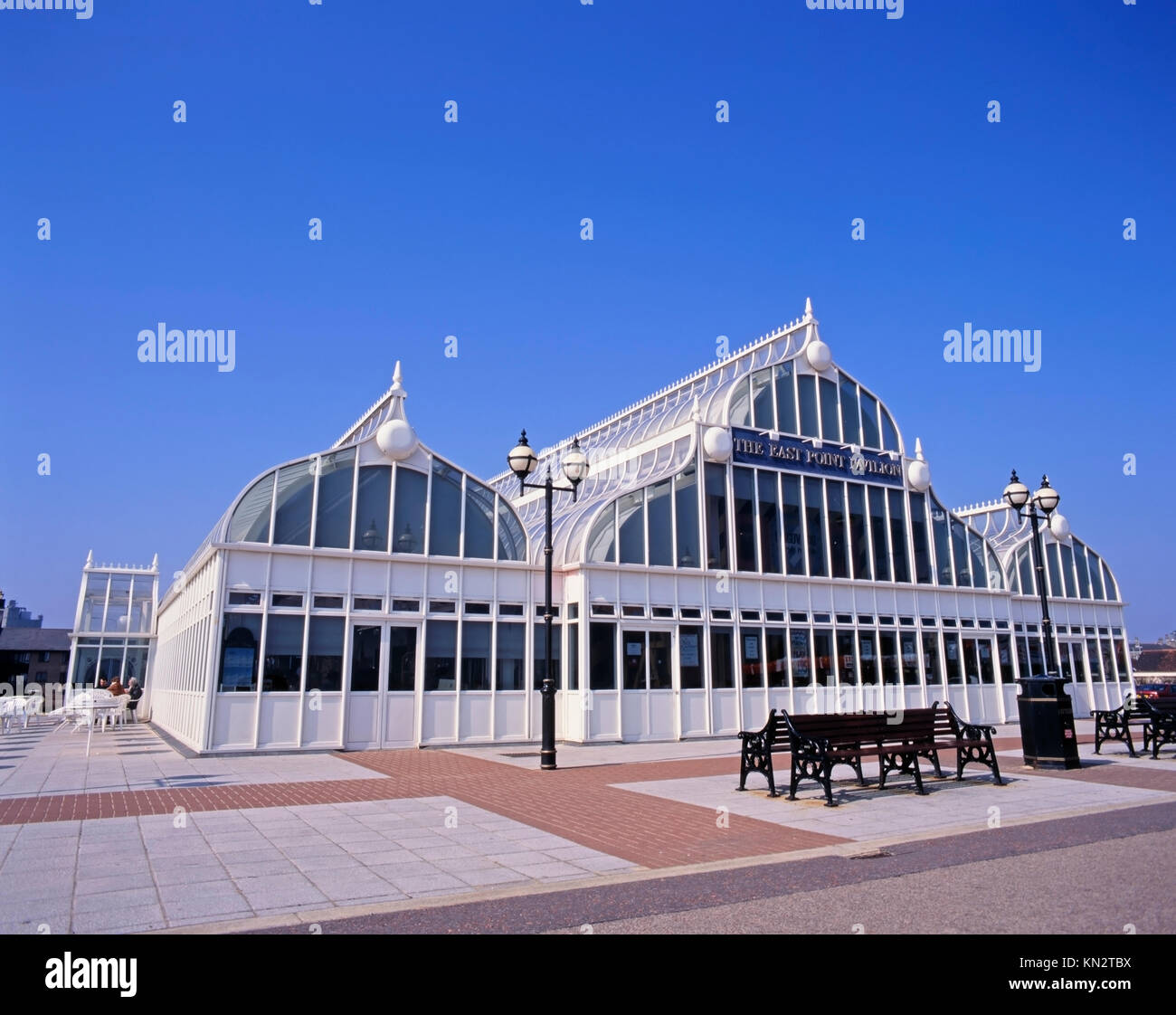 Lowestoft promenade seaside resort east hi-res stock photography and ...