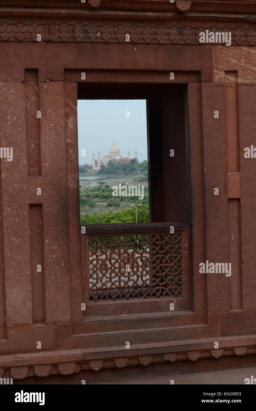 Taj mahal and red fort hi-res stock photography and images - Alamy