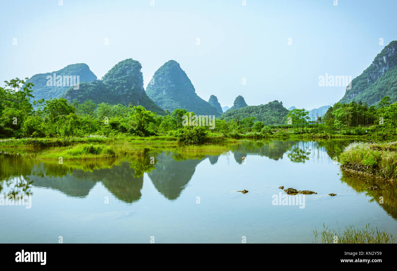 Field scenery countryside nature hi-res stock photography and images ...